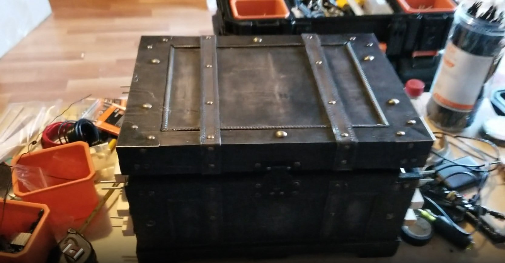 Shock Box - Vincent Lakatos